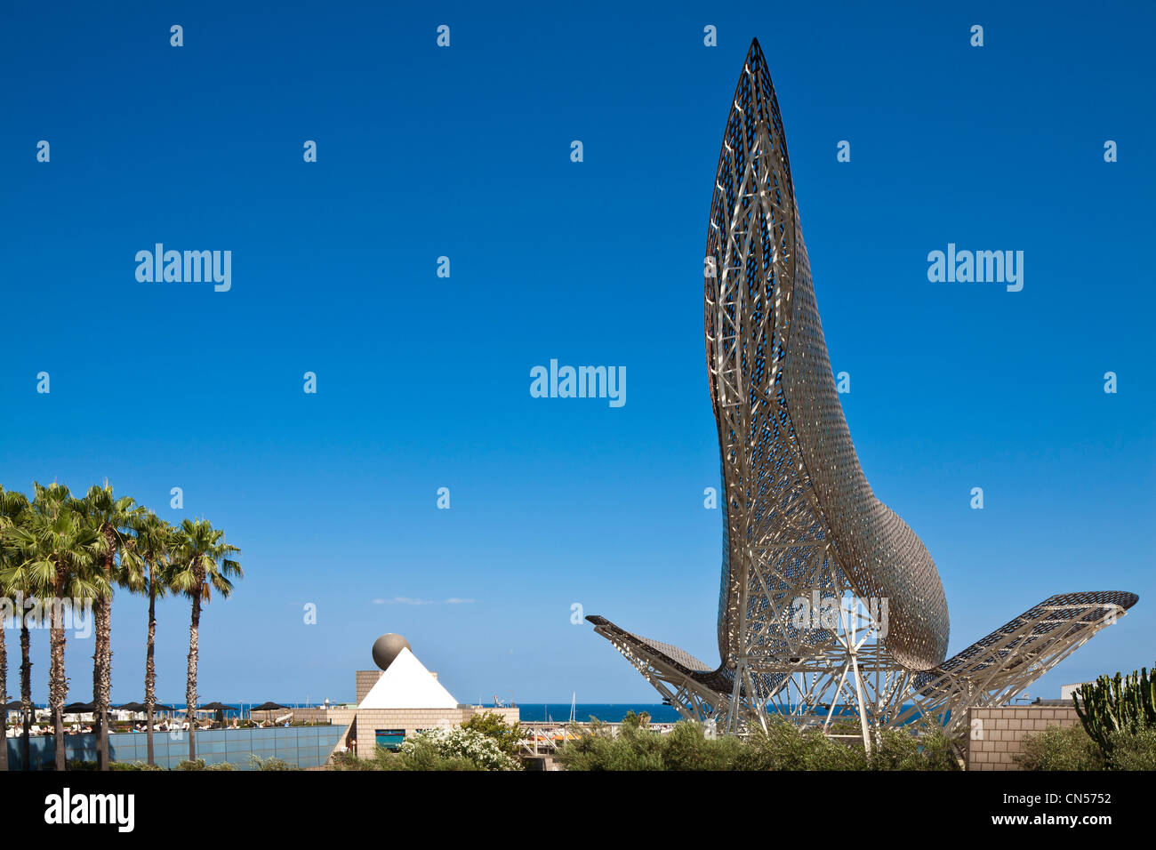 Whale sculpture hi-res stock photography and images - Alamy
