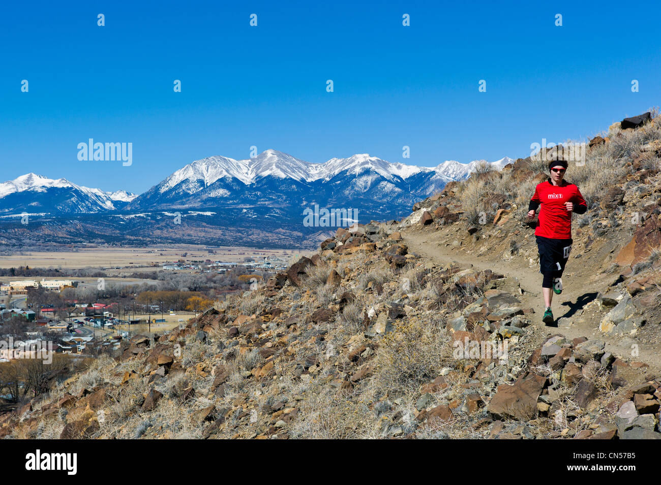 Endurance runner mountain hi-res stock photography and images - Alamy