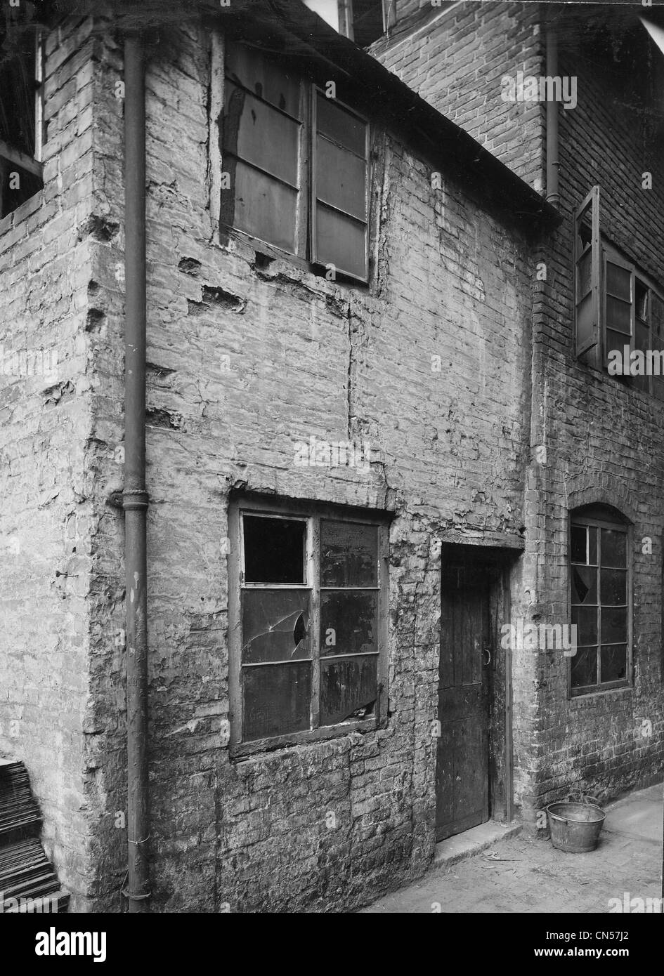 Victoria Street, Wolverhampton, c 1925 Stock Photo - Alamy