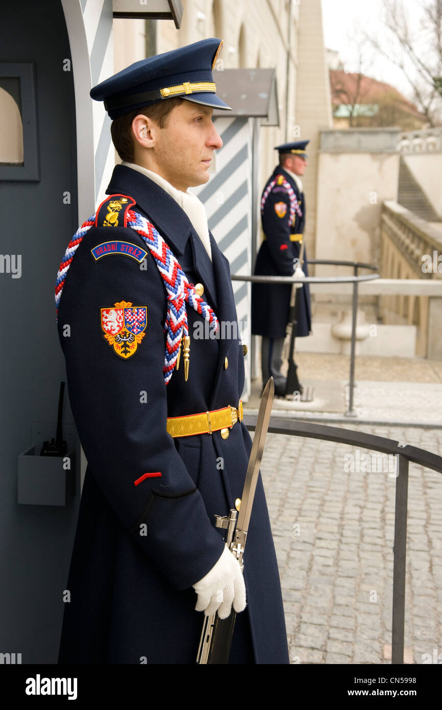 Army sentry guard hi-res stock photography and images - Alamy