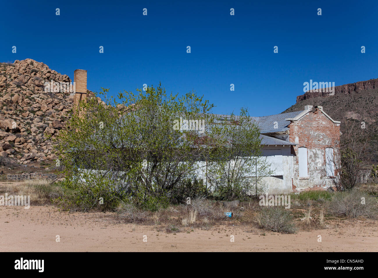 Abandoned brick building route 66 in Valentine, AZ Stock Photo - Alamy