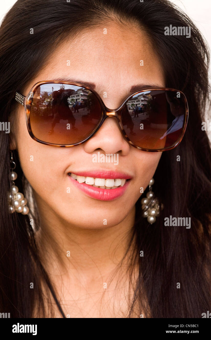 Woman in downtown cebu, philippines Stock Photo - Alamy