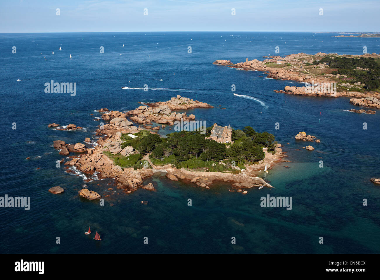 France, Cotes d'Armor, Cote de Granit Rose (Pink Granit Coast ...