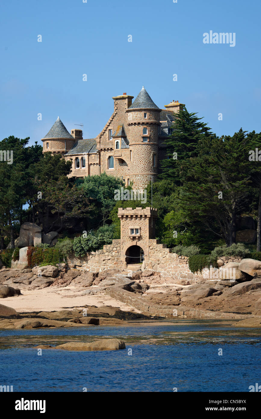 France, Cotes d'Armor, Cote de Granit Rose (Pink Granit Coast ...