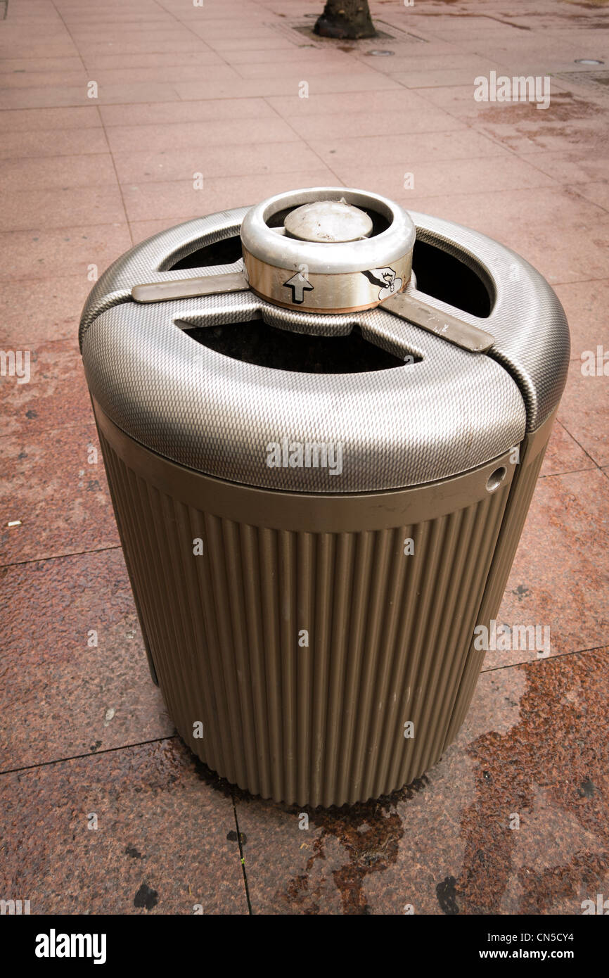Brilliantly designed rubbish bin in the city Stock Photo - Alamy