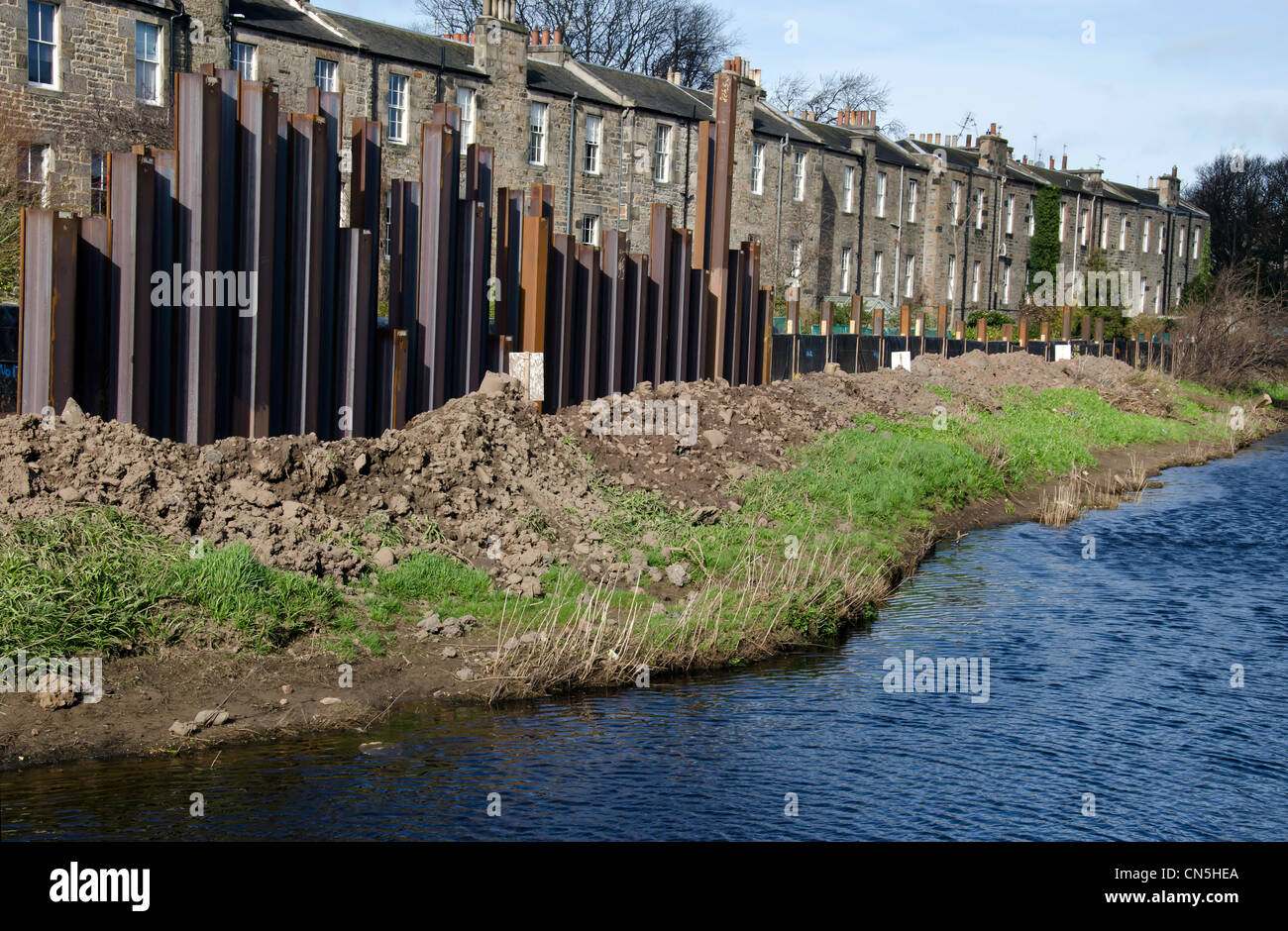 Flood protection barriers scotland hi-res stock photography and images ...