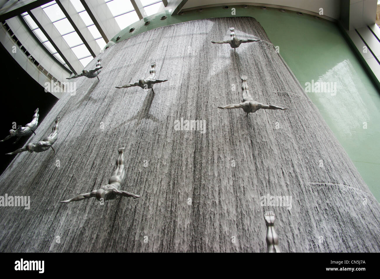 'Waterfall' sculpture with divers by DPPA Architects of Singapore ...