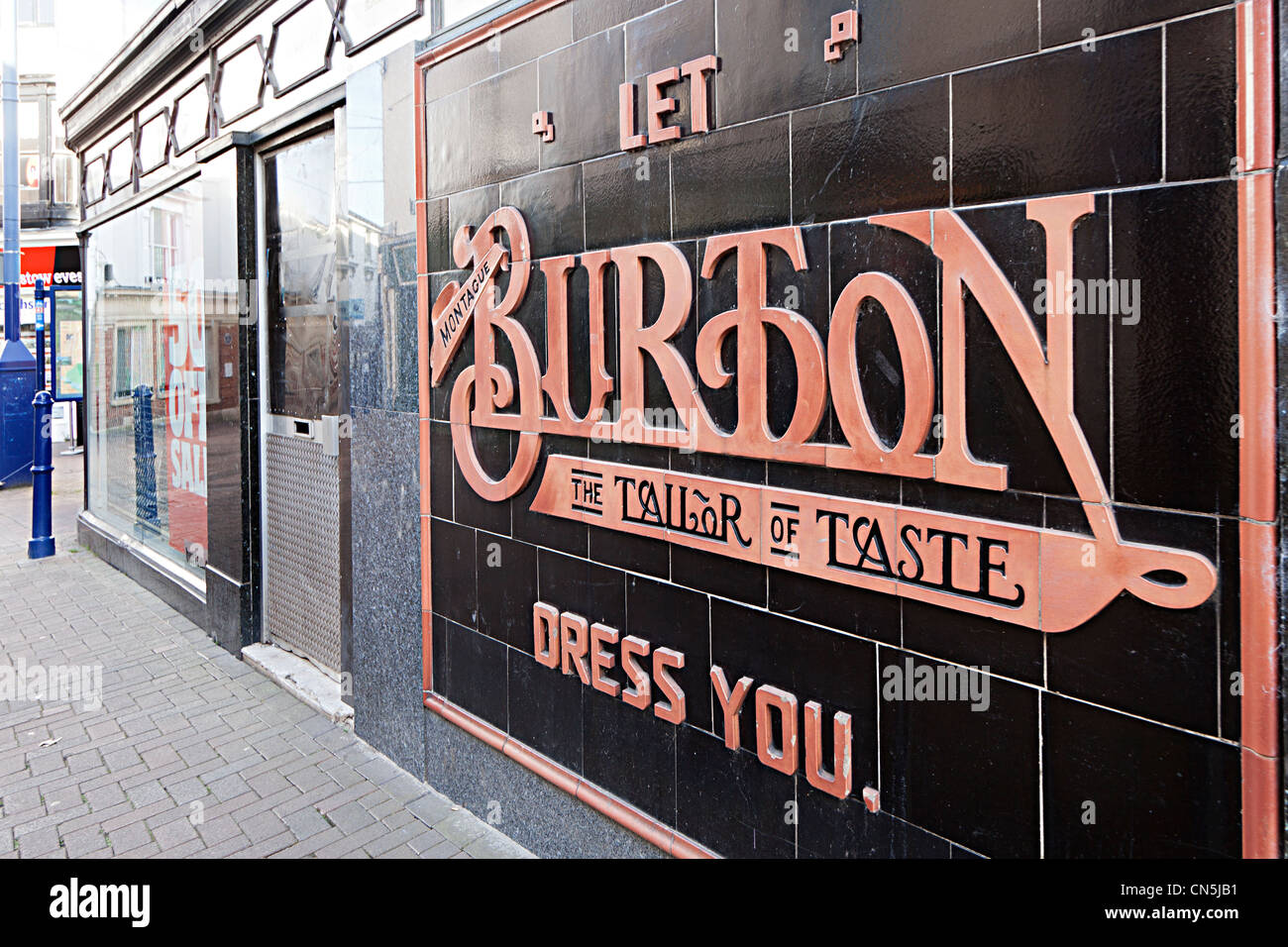 Tailor shop sign hi-res stock photography and images - Alamy