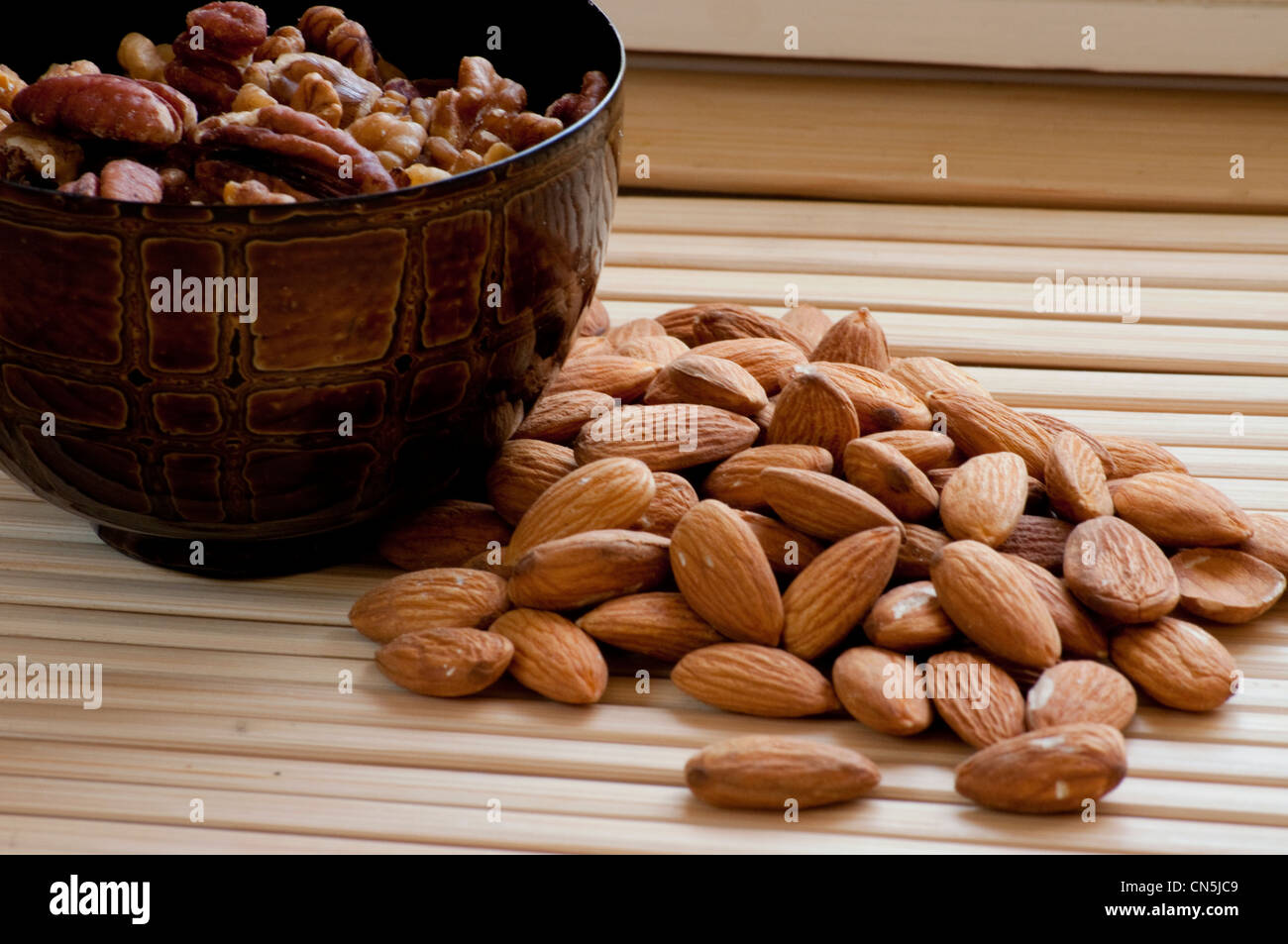 Burmese lacquerware hi-res stock photography and images - Alamy