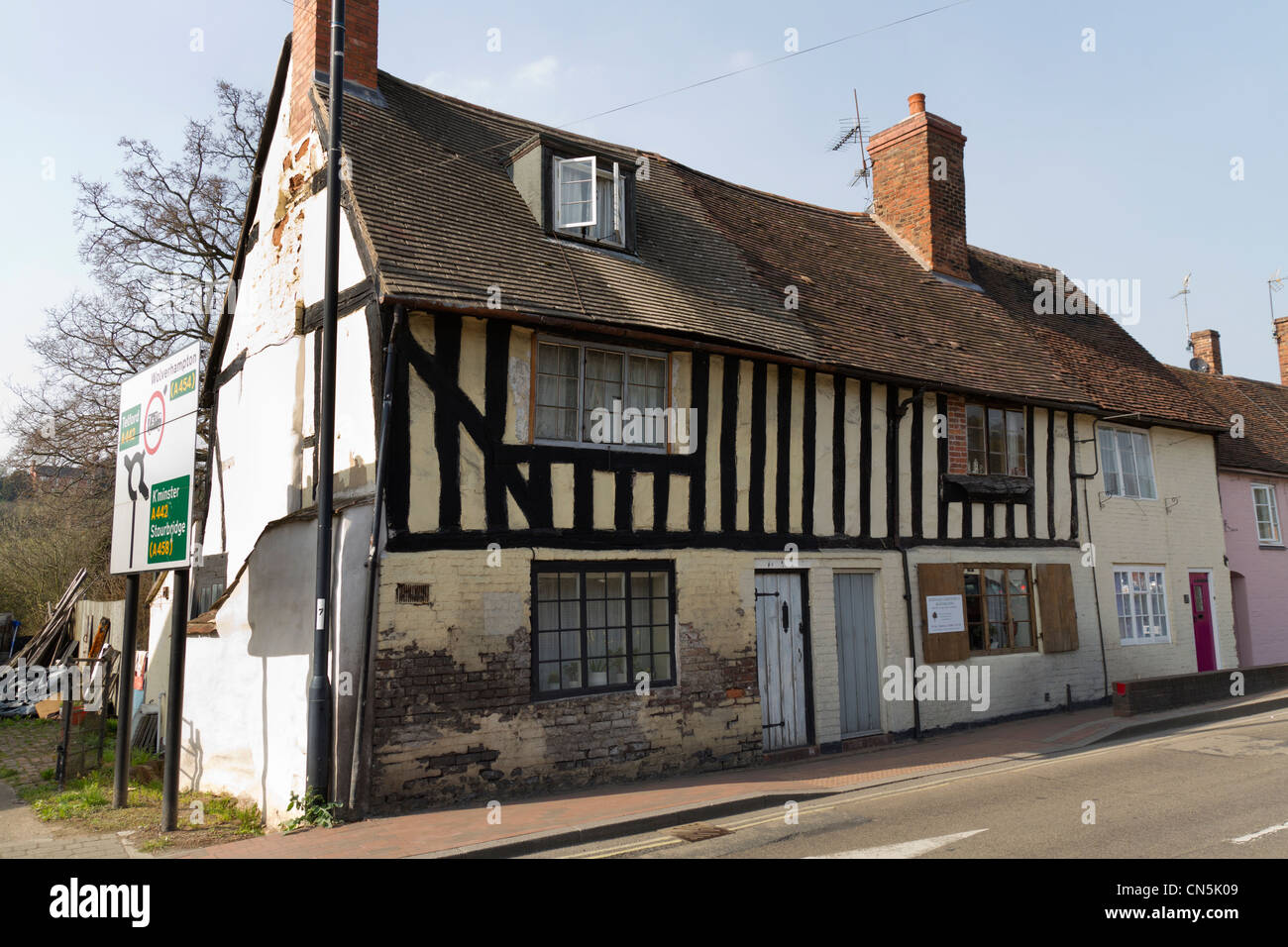 Restored timber framed house hi-res stock photography and images - Alamy