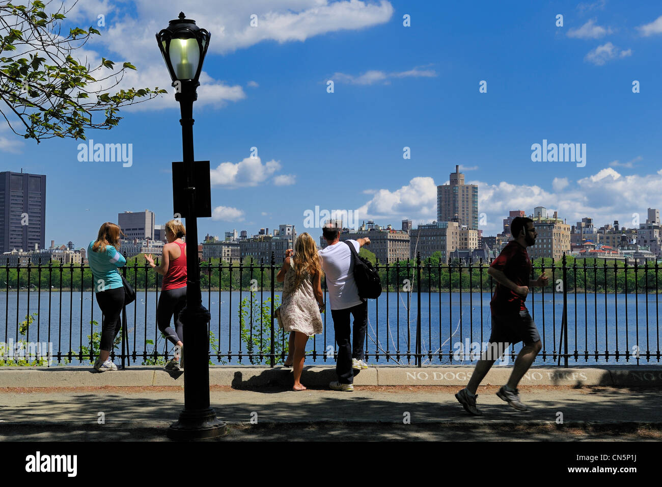 United States, New York City, Manhattan, Central Park, jogging around ...