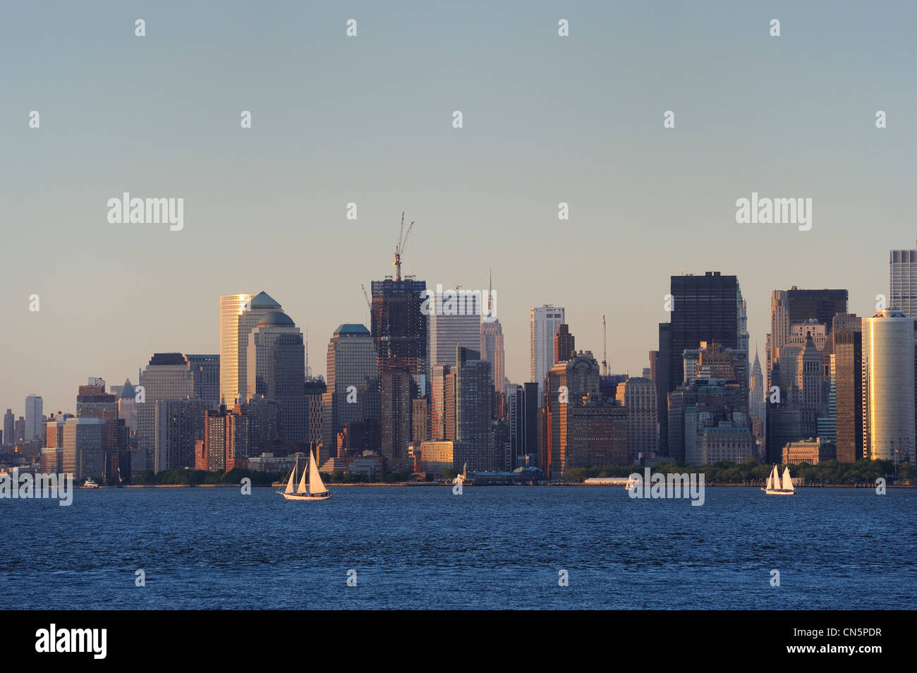 Southern manhattan skyline hi-res stock photography and images - Alamy