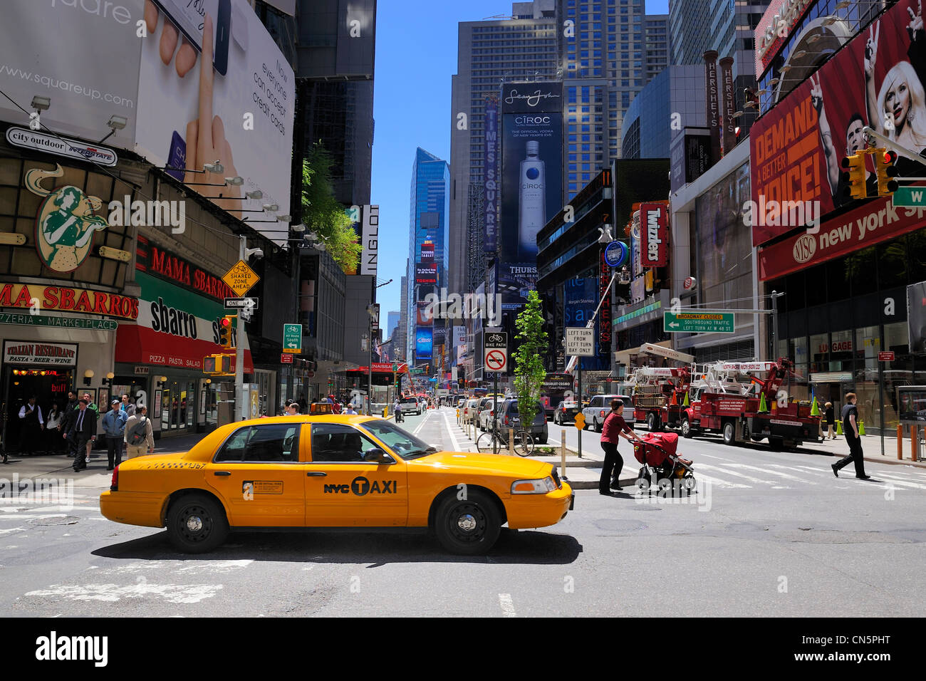 United States, New York City, Manhattan, Midtown, Times Square at 53rd ...