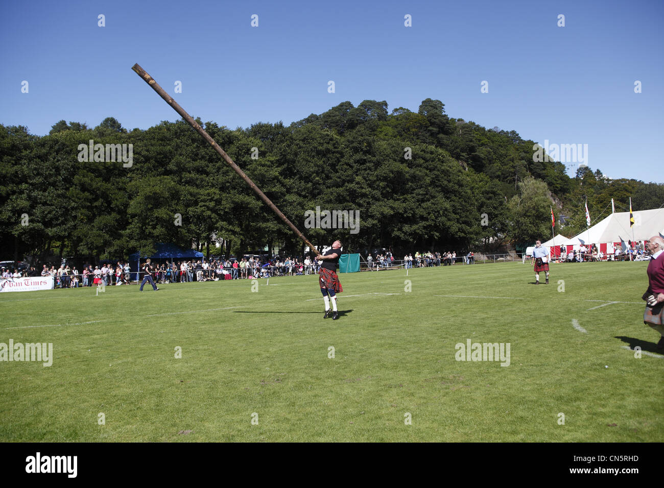 Caber toss hi-res stock photography and images - Alamy