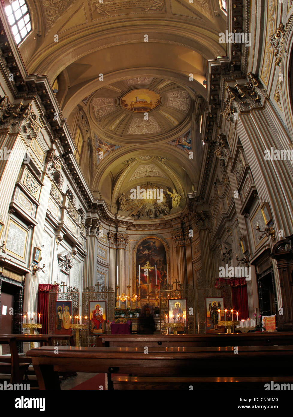 Italy Rome old town church at The Trevi fountain Stock Photo - Alamy