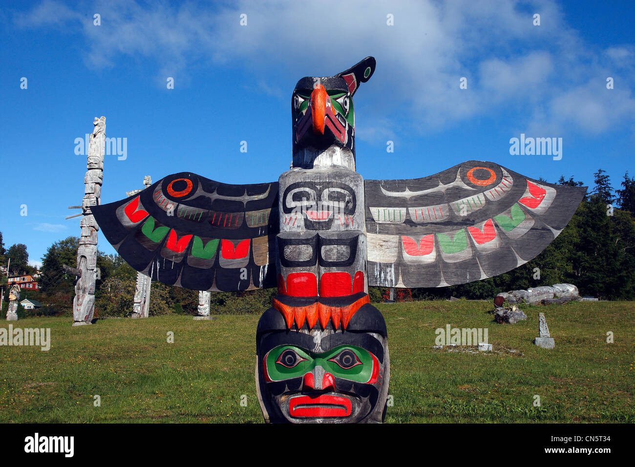 Alert bay canada totem hi-res stock photography and images - Alamy