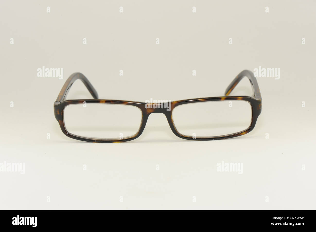 Tortoise shell frames hi-res stock photography and images - Alamy