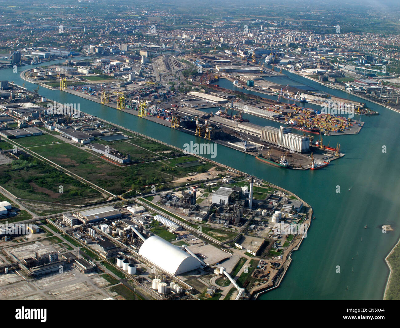 Aerial of harbour hi-res stock photography and images - Alamy