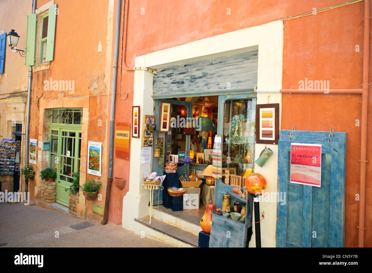 Roussillon Vaucluse Provence Alpes Cote D Azur France Stock Photo - Alamy