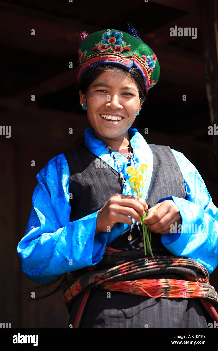 Tamang dress hi-res stock photography and images - Alamy