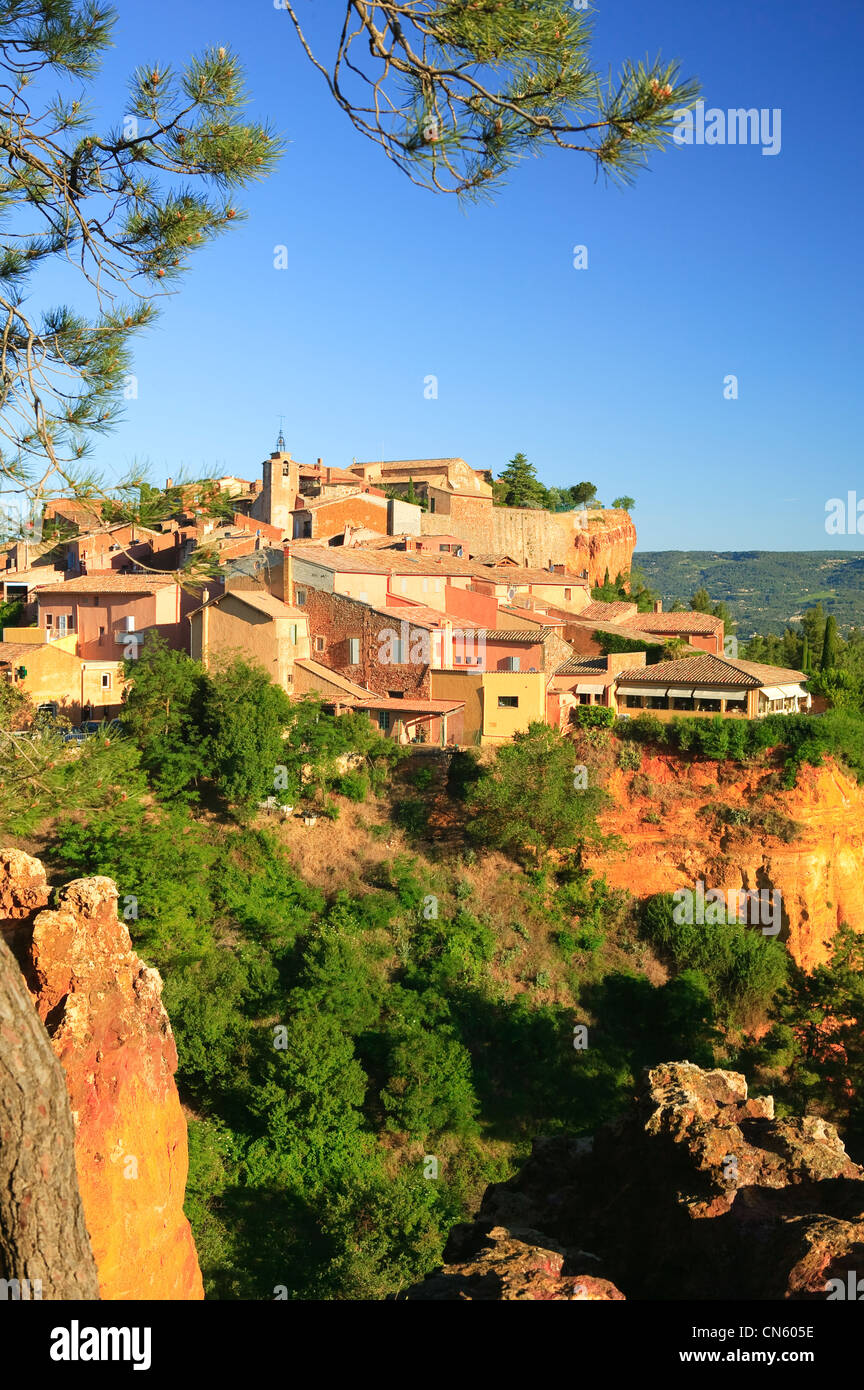 Roussillon Vaucluse Provence Alpes Cote D Azur France Stock Photo - Alamy