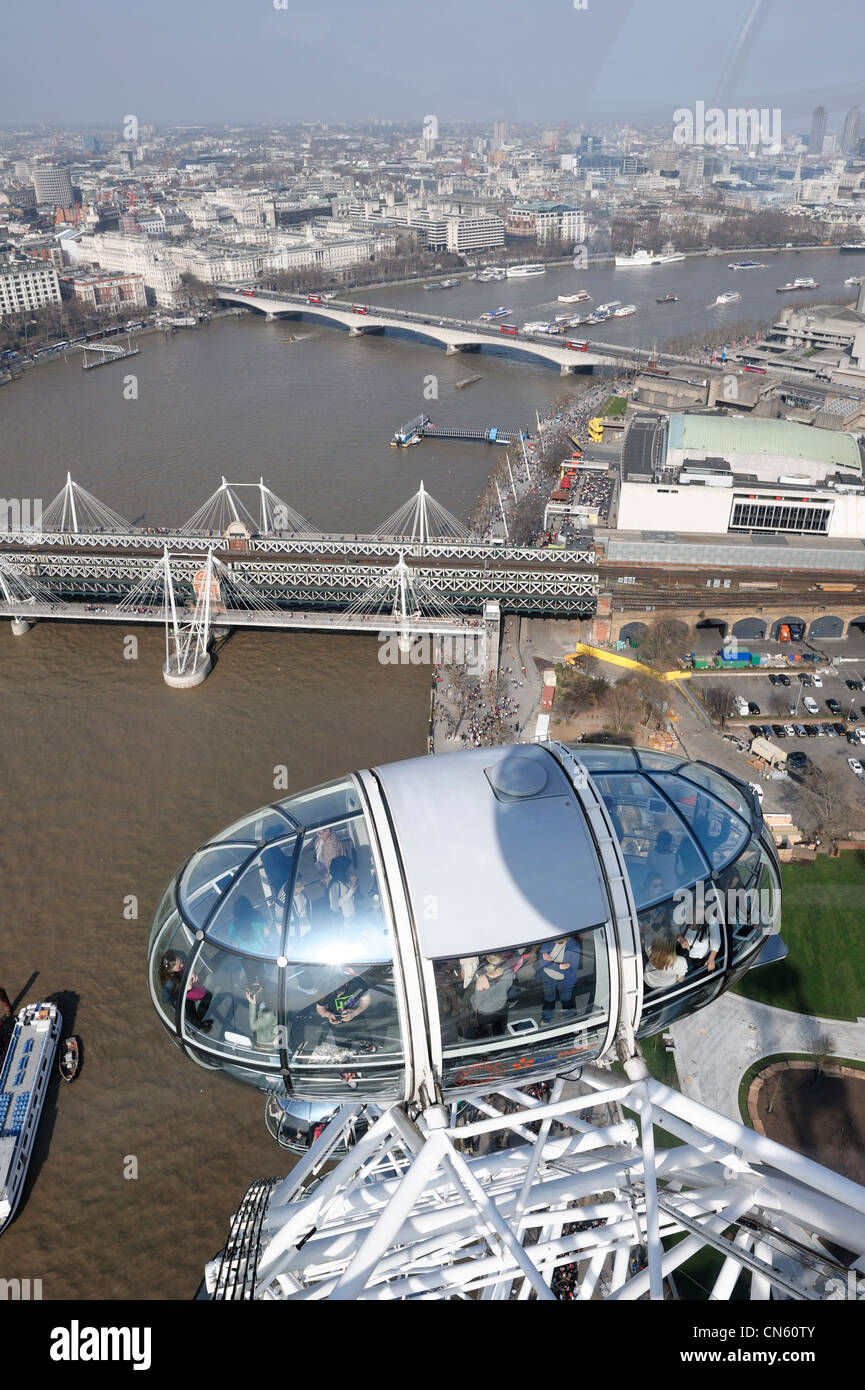 London eye pod hi-res stock photography and images - Alamy