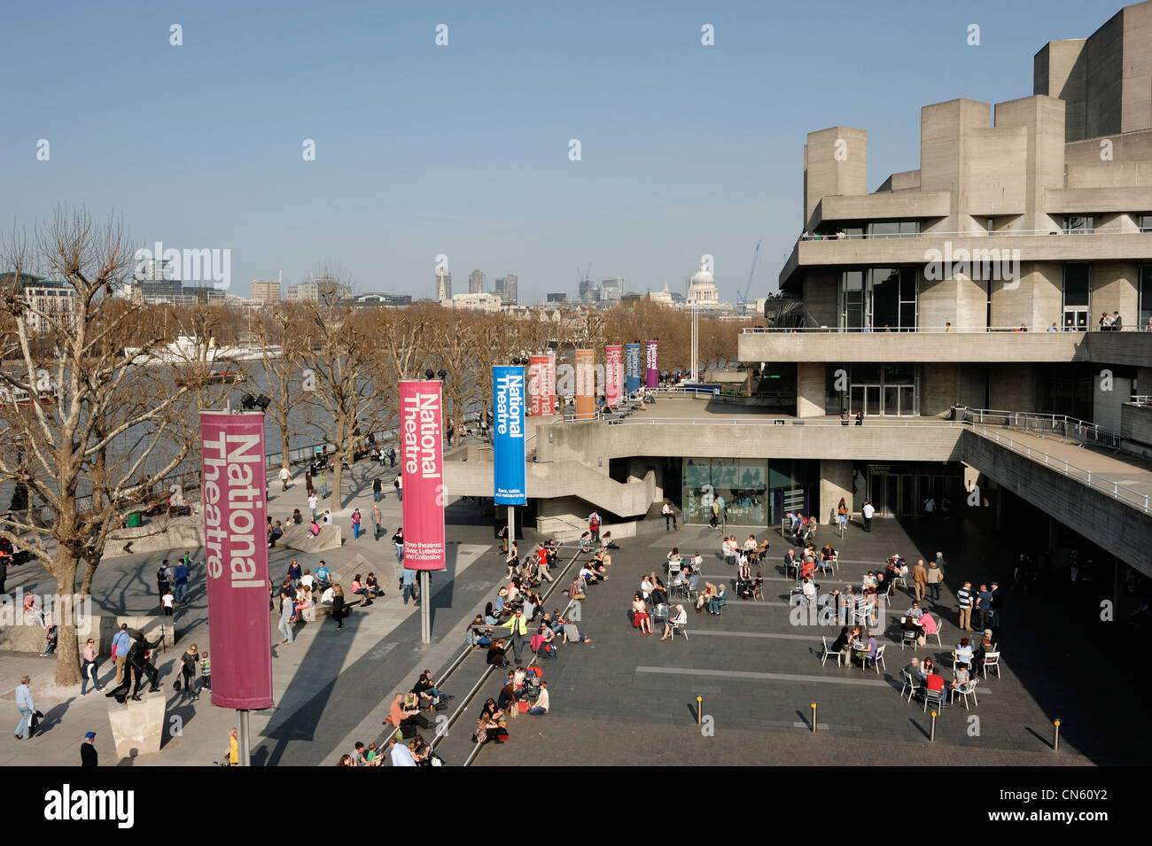 National theatre hi-res stock photography and images - Alamy