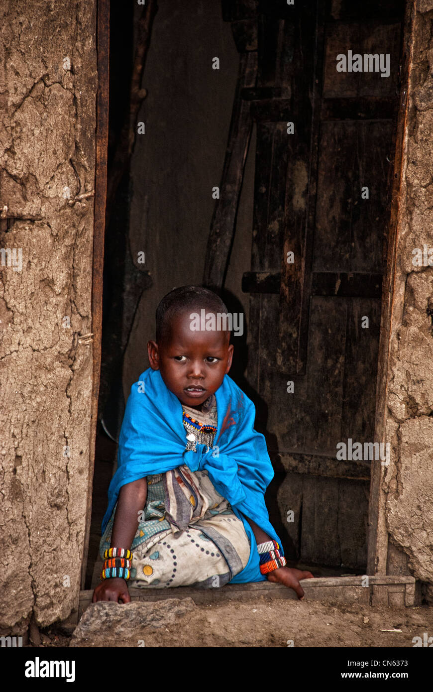Huts kenya person hi-res stock photography and images - Alamy