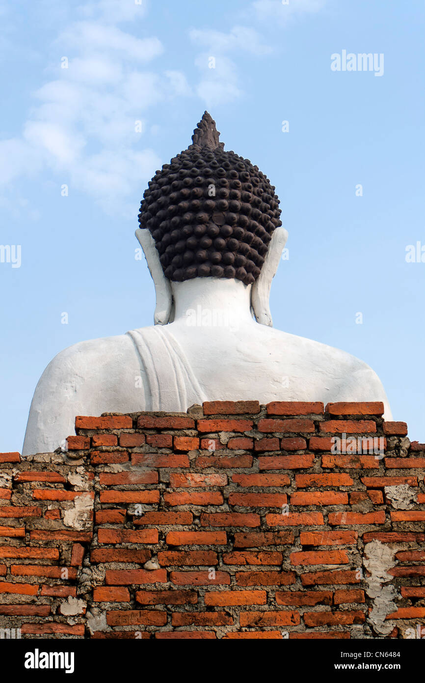 Buddha back red brick in clear sky Stock Photo - Alamy