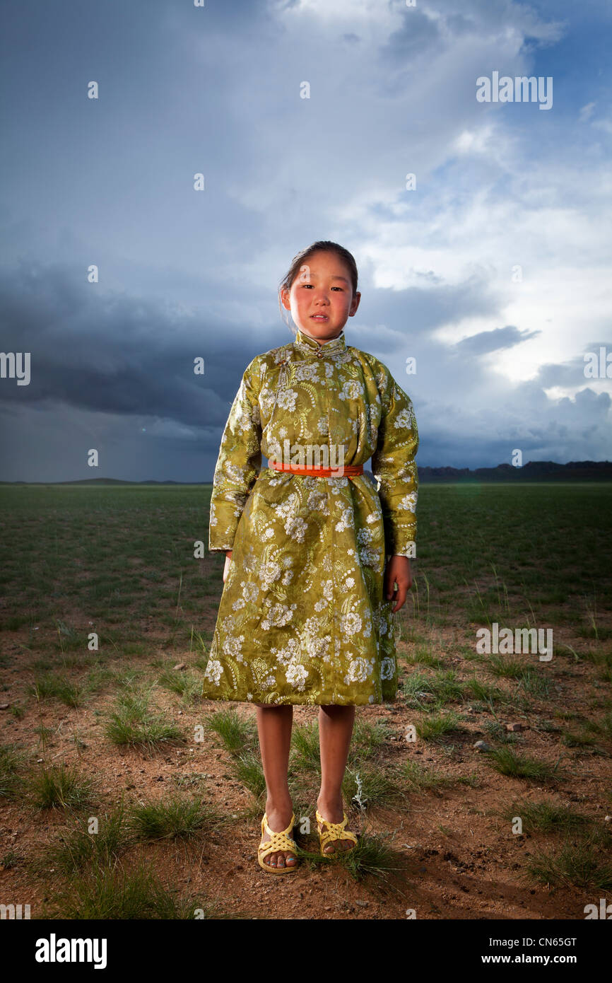 Mongolian child on the steppe , khuduu aral, khentii province, Mongolia ...