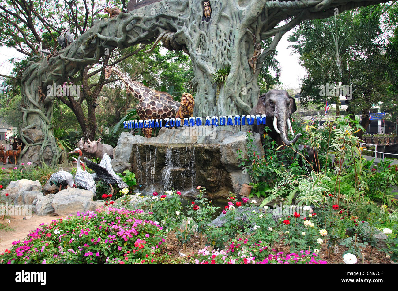 Zoo entrance gate hi-res stock photography and images - Alamy