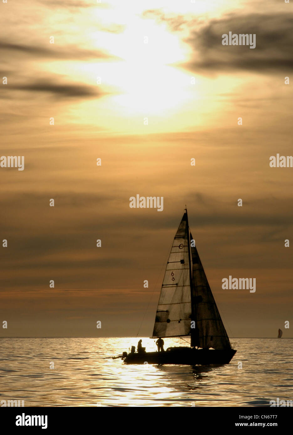 Monohull sloop hi-res stock photography and images - Alamy