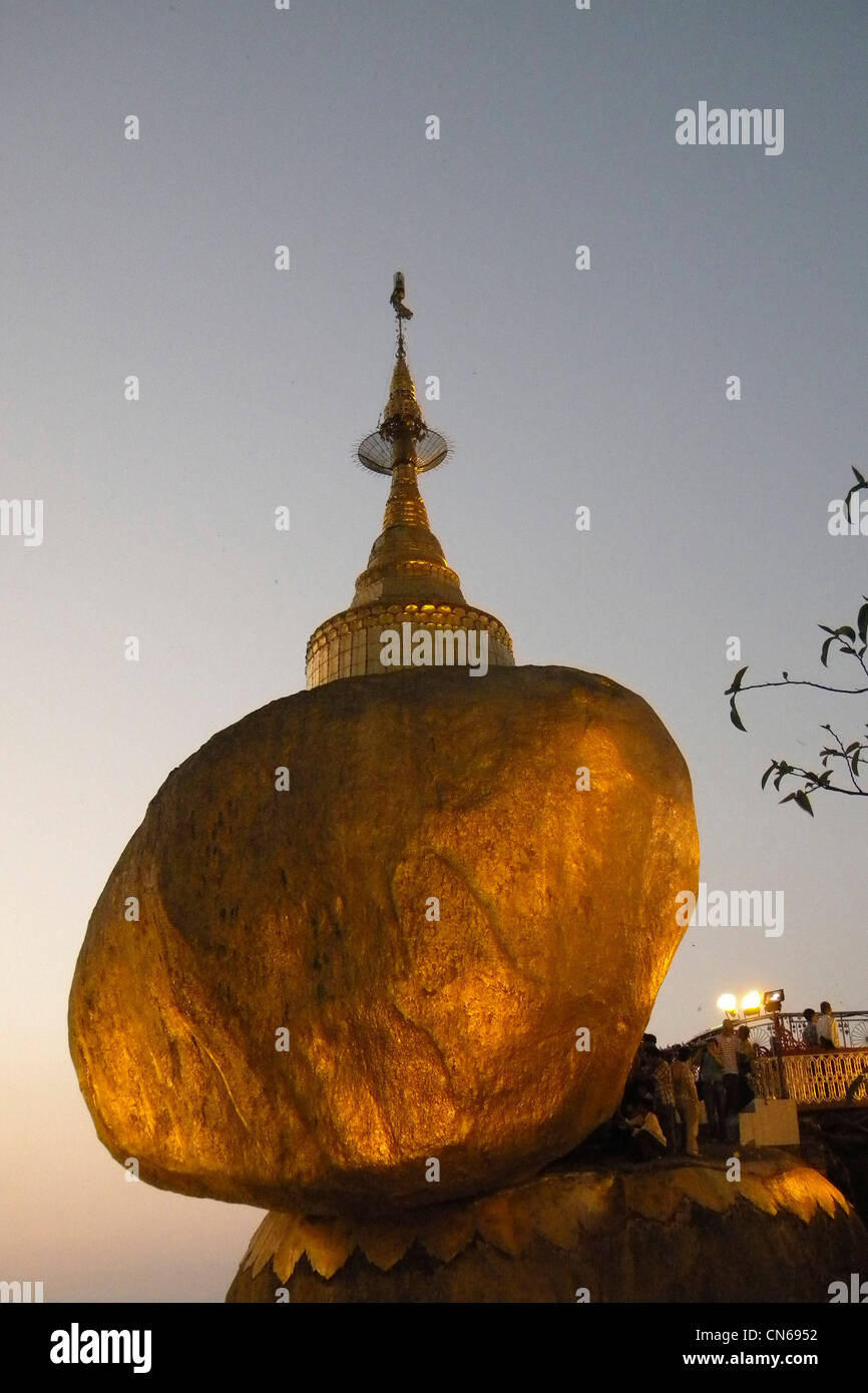 Golden rock temple, Kyaikhtiyo, Myanmar Stock Photo - Alamy