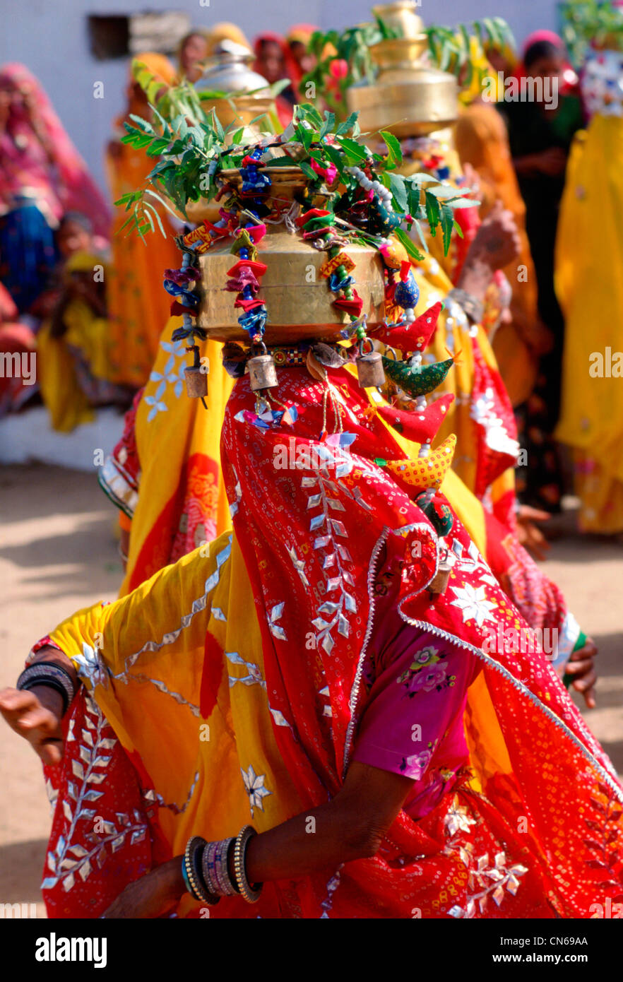 Veiled dancer at a festival in Nalu Village, Rajasthan, India Stock ...