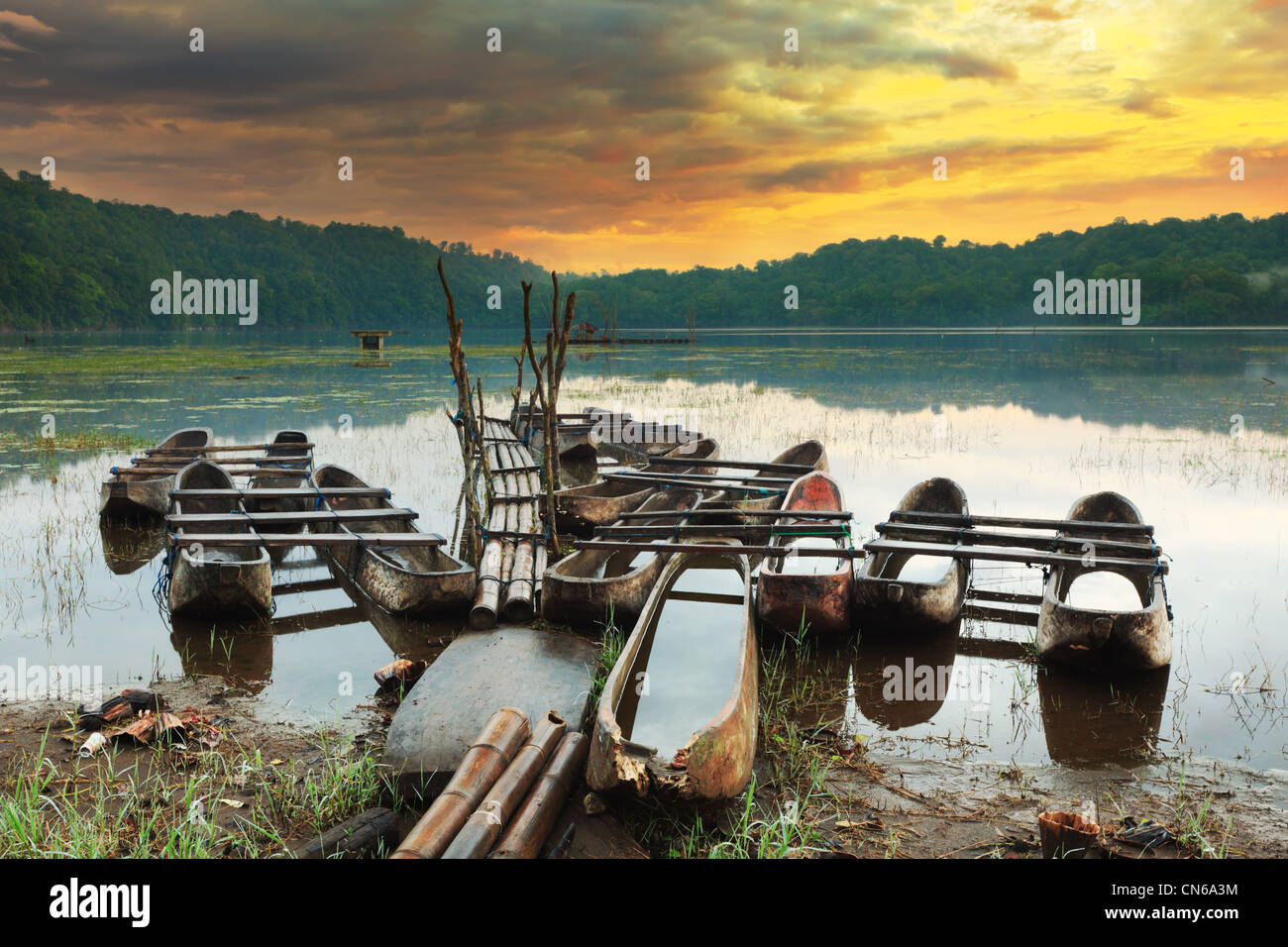 Tamblingan lake hi-res stock photography and images - Alamy