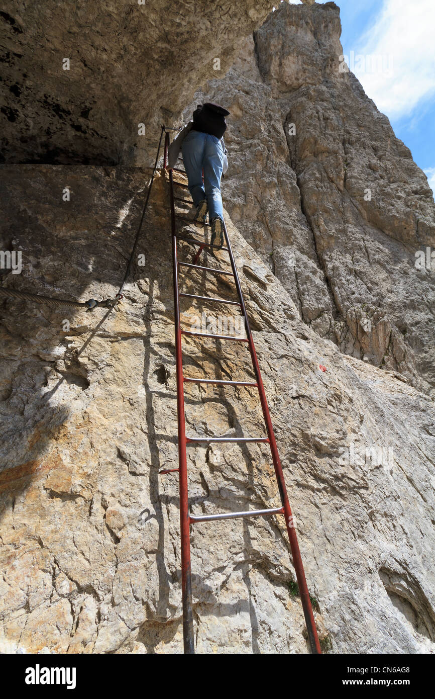 Building via ladder hi-res stock photography and images - Alamy