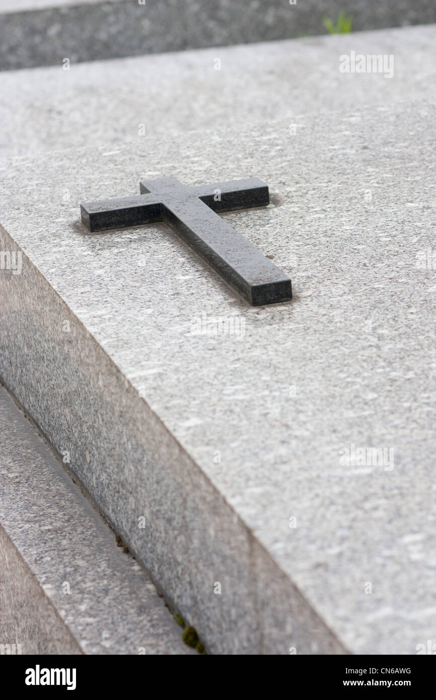 Christian grave with cross on the vault Stock Photo - Alamy