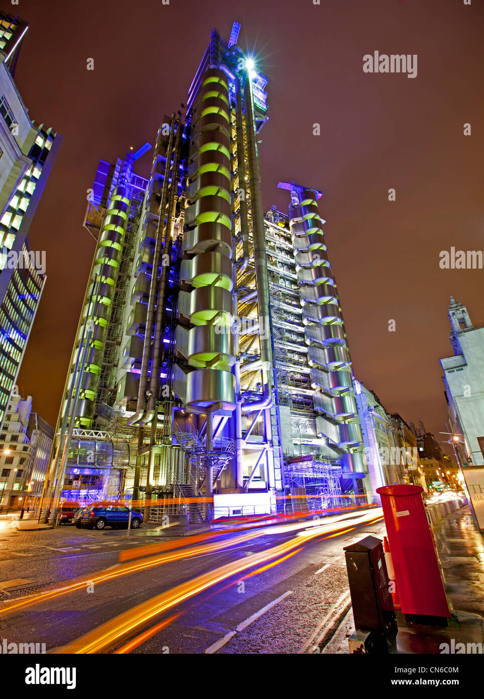 LONDON, ENGLAND FEB 13: Famous abstract Lloyds of London building at ...
