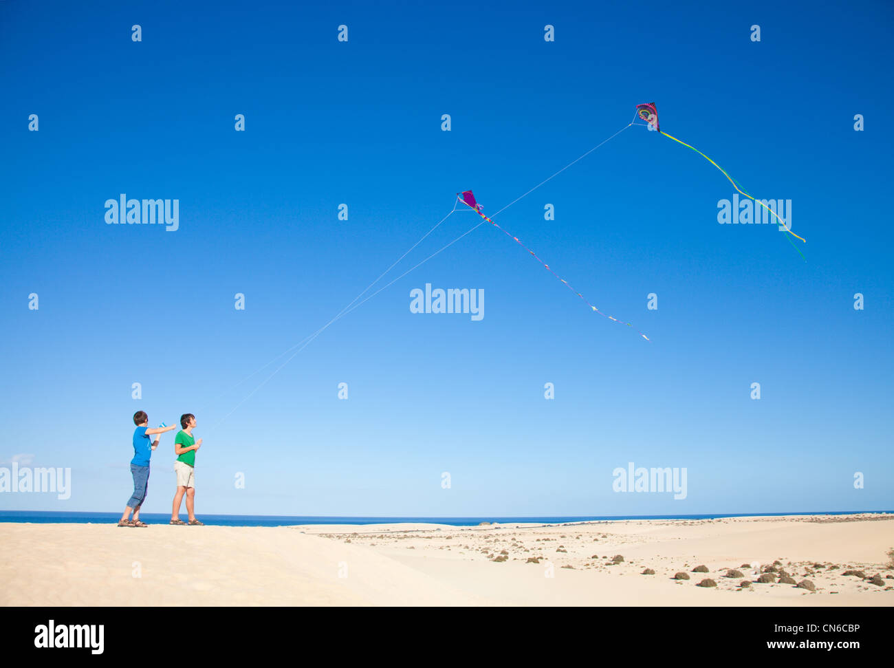 Tw brothers hi-res stock photography and images - Alamy