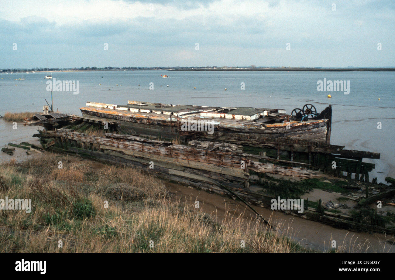 River hulk hi-res stock photography and images - Alamy