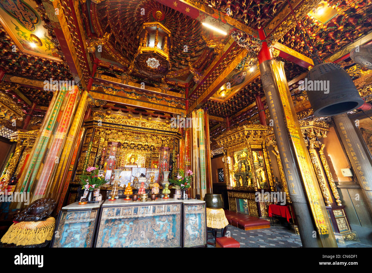 Longshan or Lungshan Temple Taipei Taiwan. JMH5711 Stock Photo - Alamy