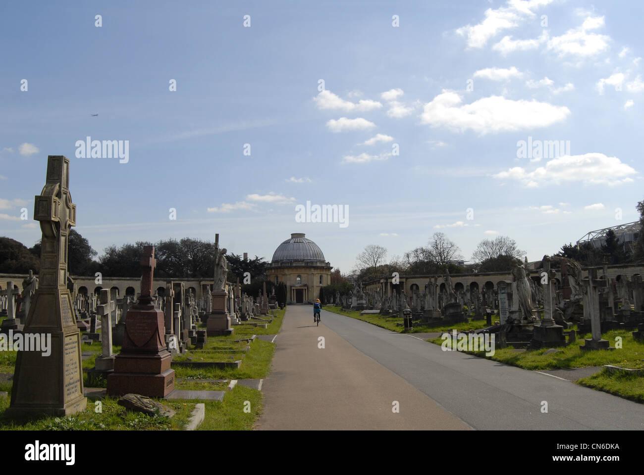 Brompton cemetery catacombs hi-res stock photography and images - Alamy