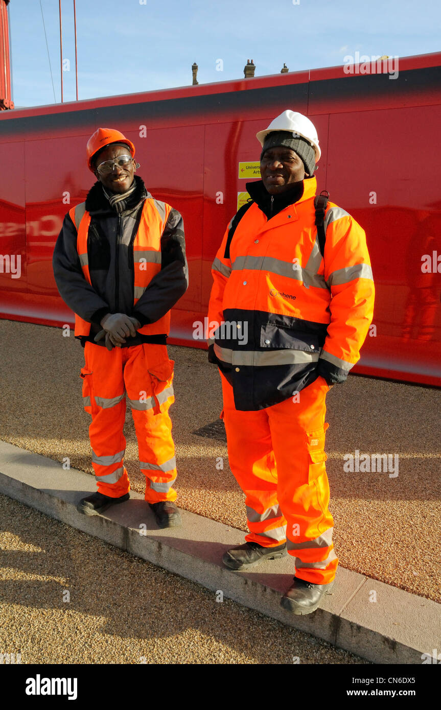 Construction workers uk hi-res stock photography and images - Alamy