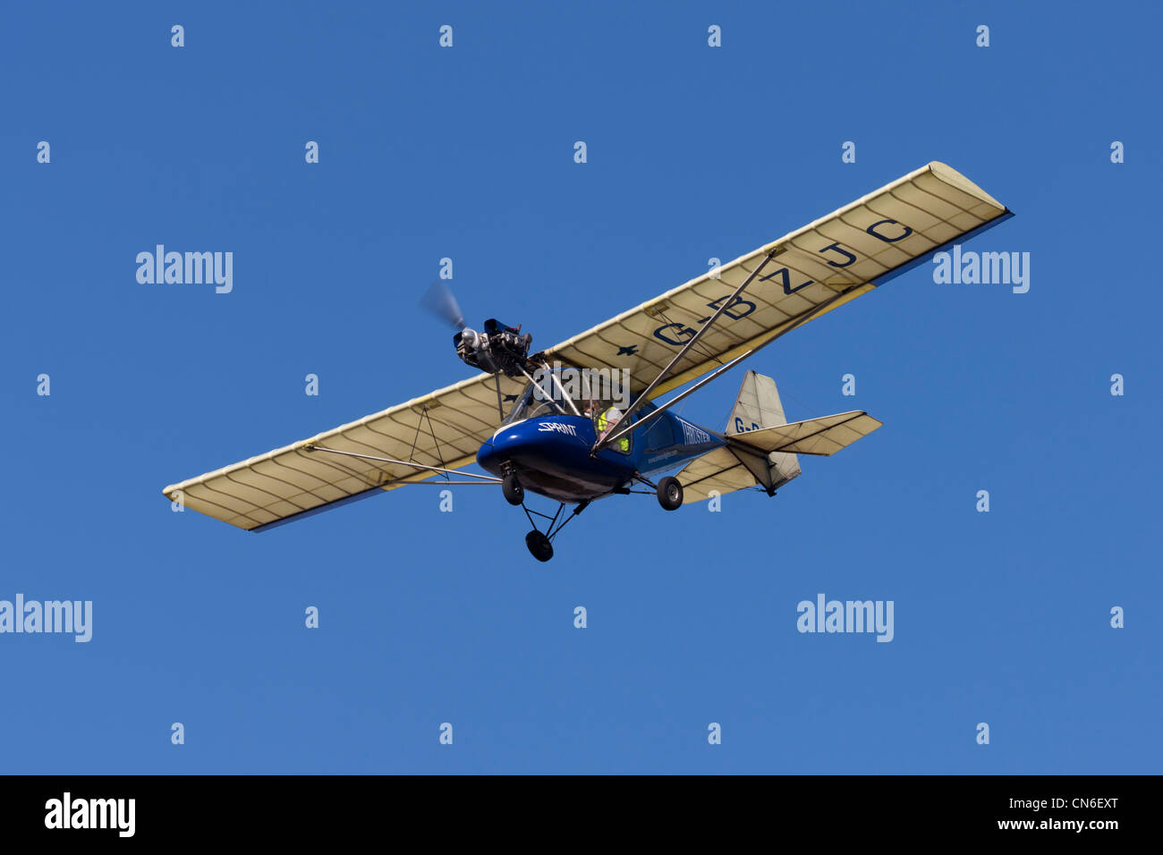 Thruster T600N G-BZJC microlight on final approach to land at Sandtoft ...