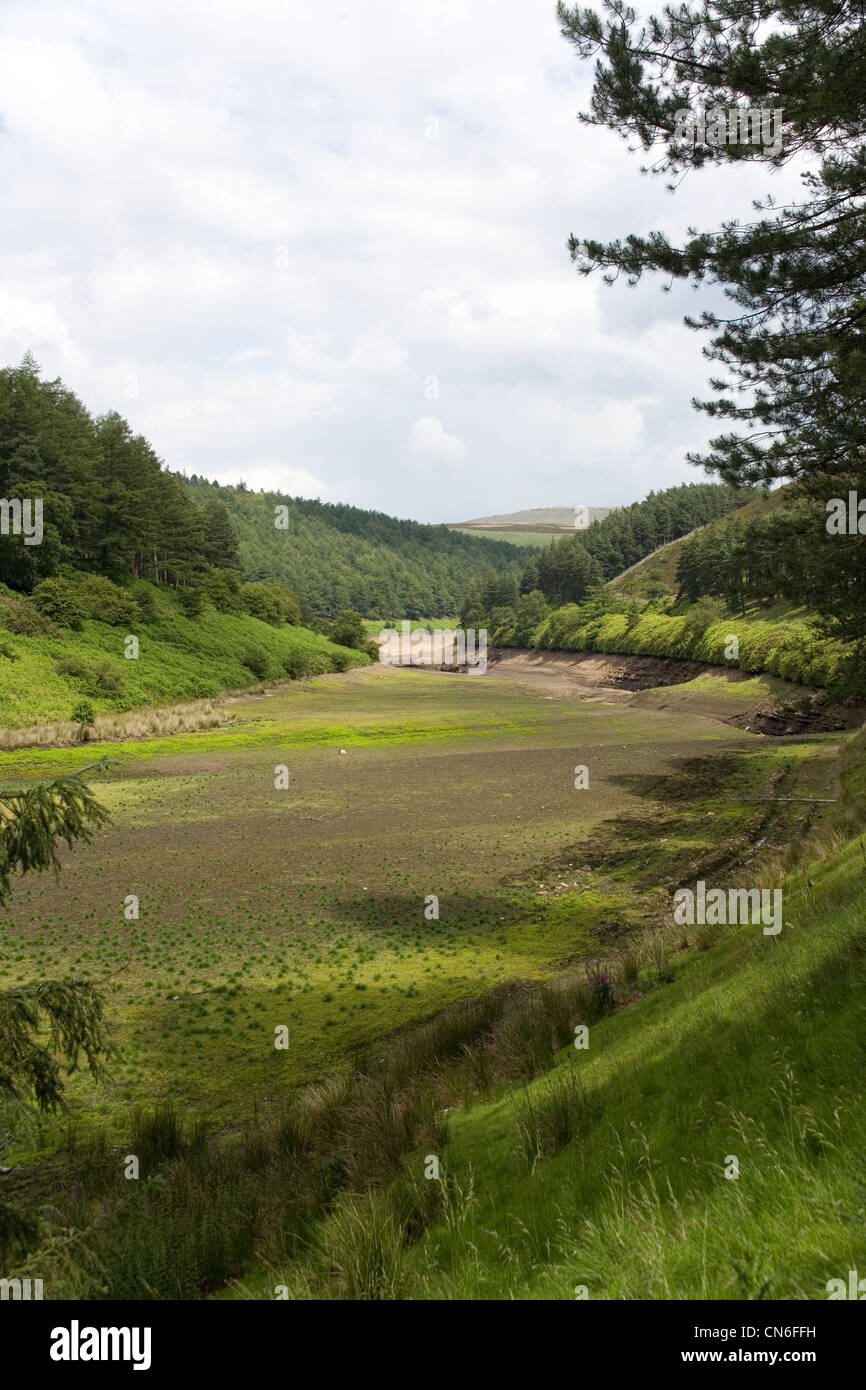 Howden reservoir in the Peak District in Derbyshire Stock Photo - Alamy