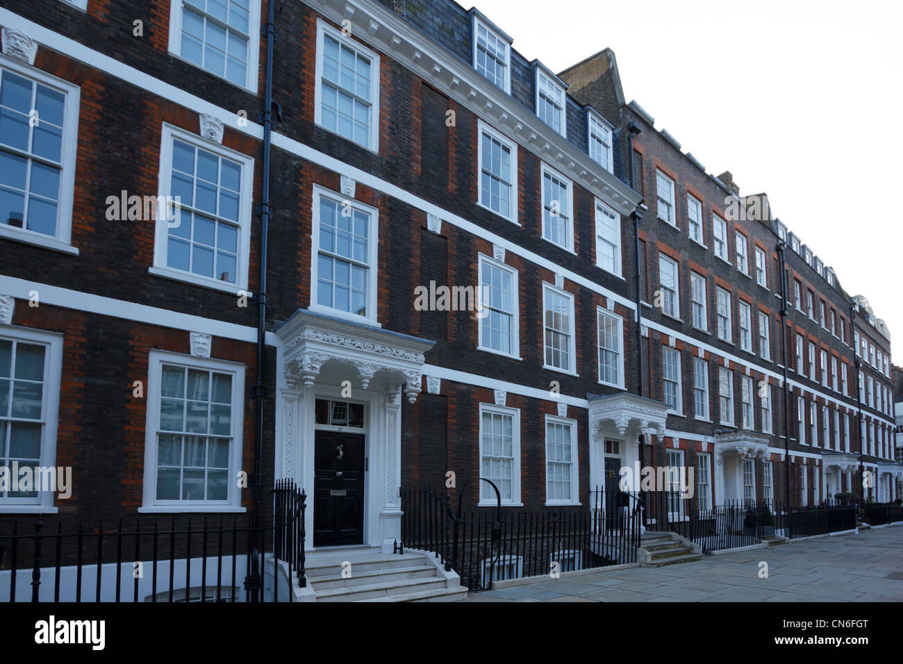 Queen annes gate hi-res stock photography and images - Alamy