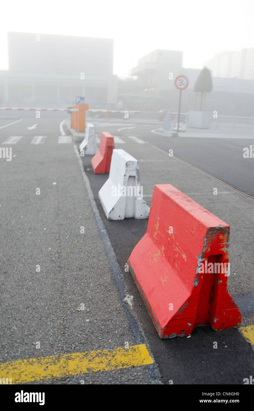 Concrete safety barrier hi-res stock photography and images - Alamy