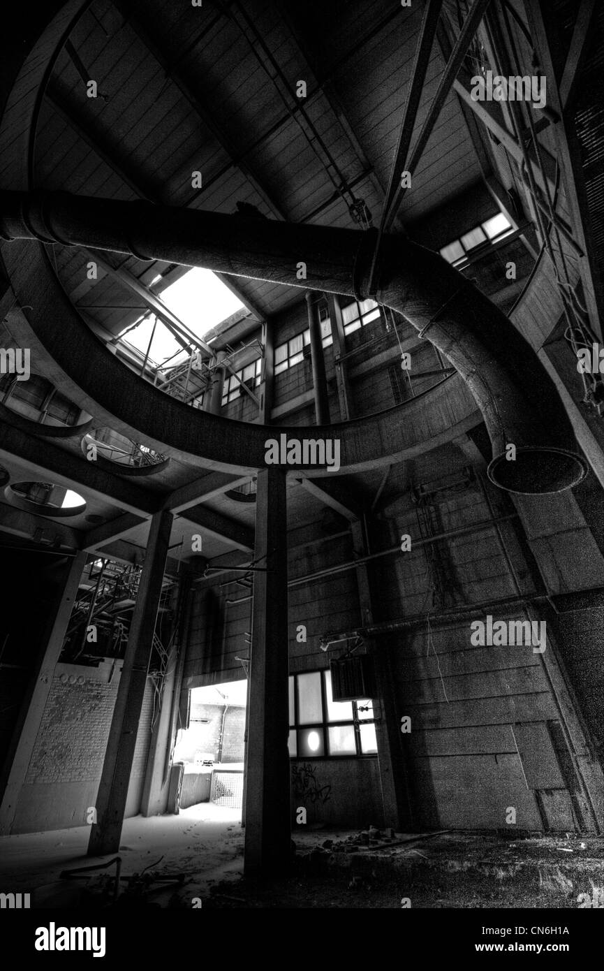 Abandoned factory Black and White Stock Photos & Images - Alamy