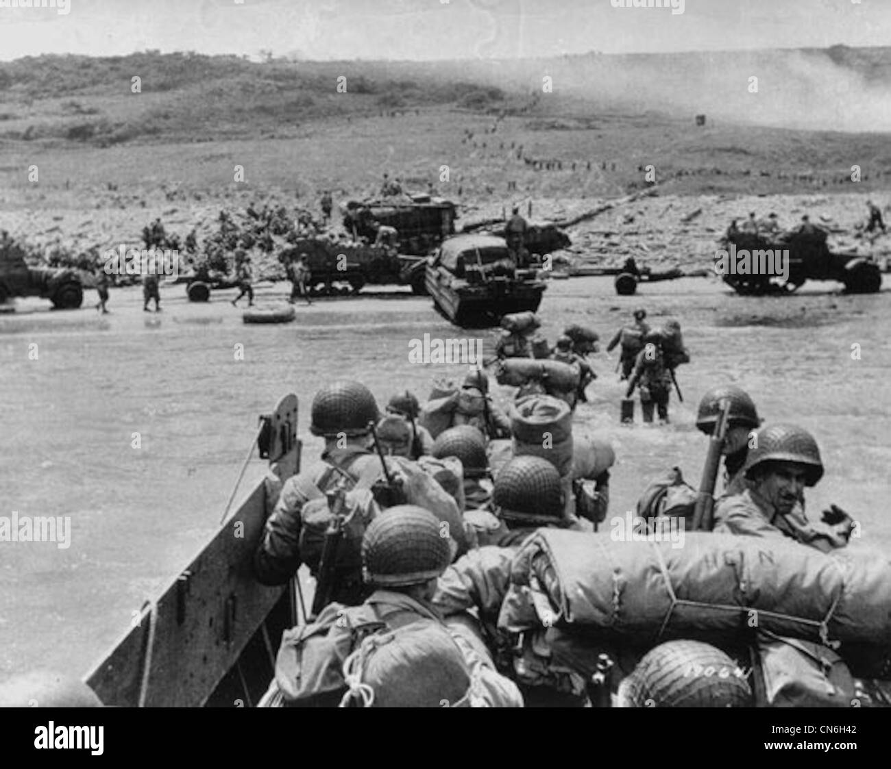 Omaha beach 1944 Black and White Stock Photos & Images - Alamy