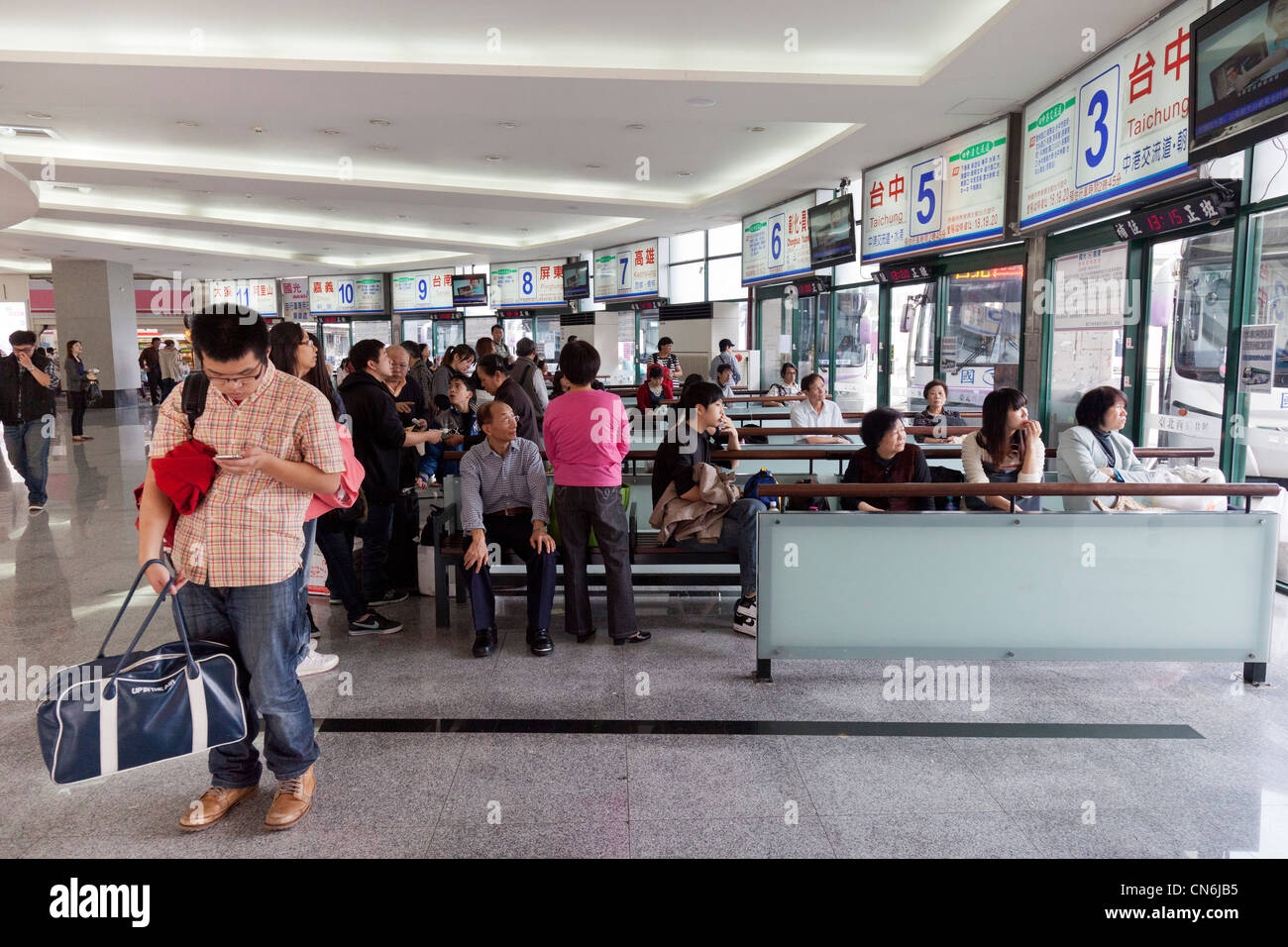 Taipei city bus hi-res stock photography and images - Alamy